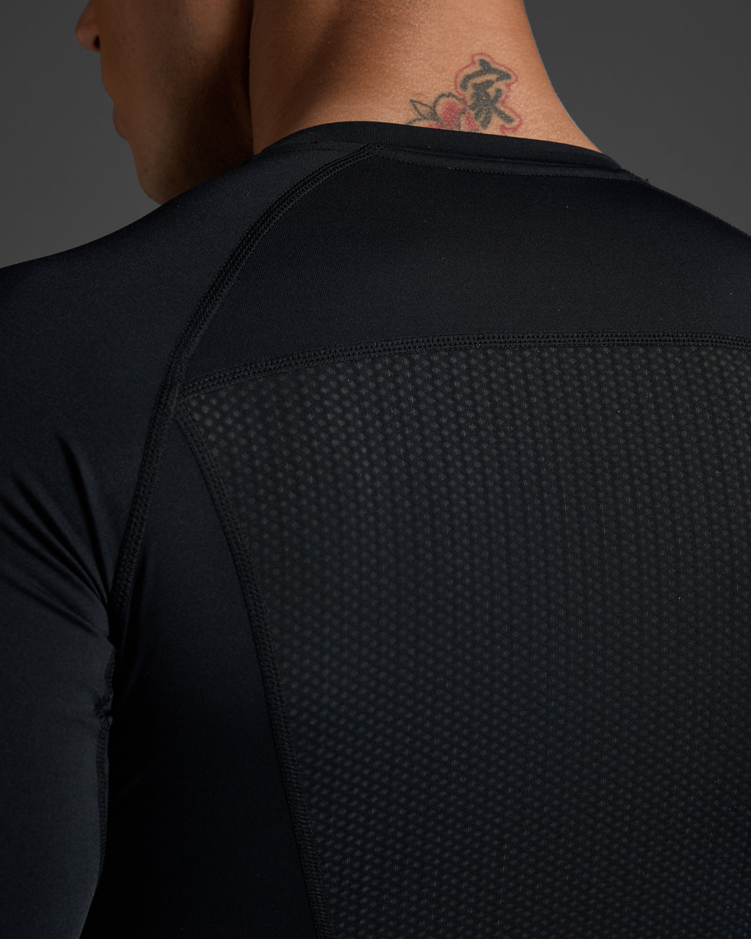 Men's Long Sleeve Compression Shirt, Black & Silver – 2XU US
